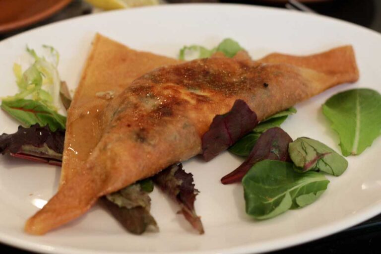 Eat Like a Local: 5 Essential Tunisian Dishes to Try - Tourism Tunisia